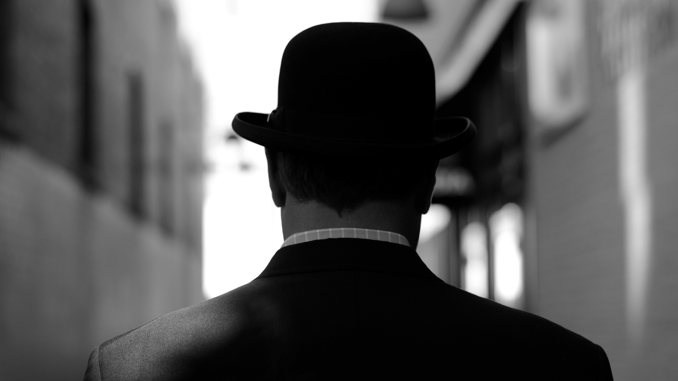 The Modern-Day Nightmare of the Hat Man | Tell Me A Ghost Story